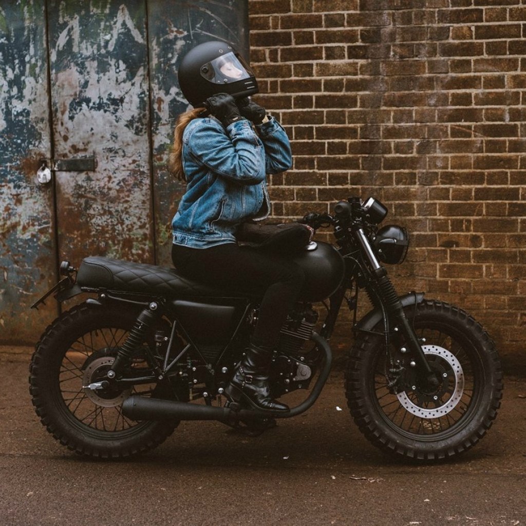 Самый черный мотоцикл Mutt Motorcycles Fat Sabbath 125. Новини моторинку