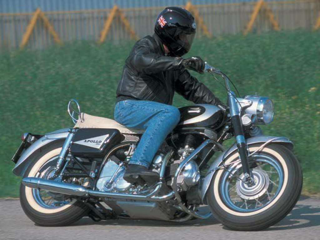 Ducati Apollo 1964 года - прототип с двигателем V4. Новини моторинку